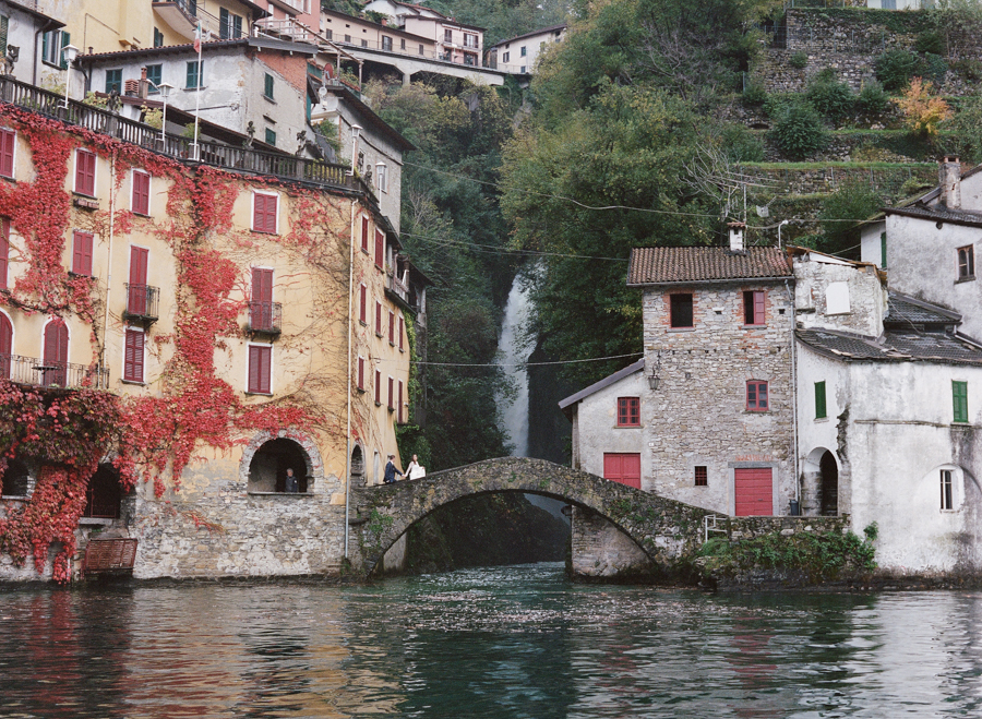Lake Como Elopement in Autumn - The Elopement Experience