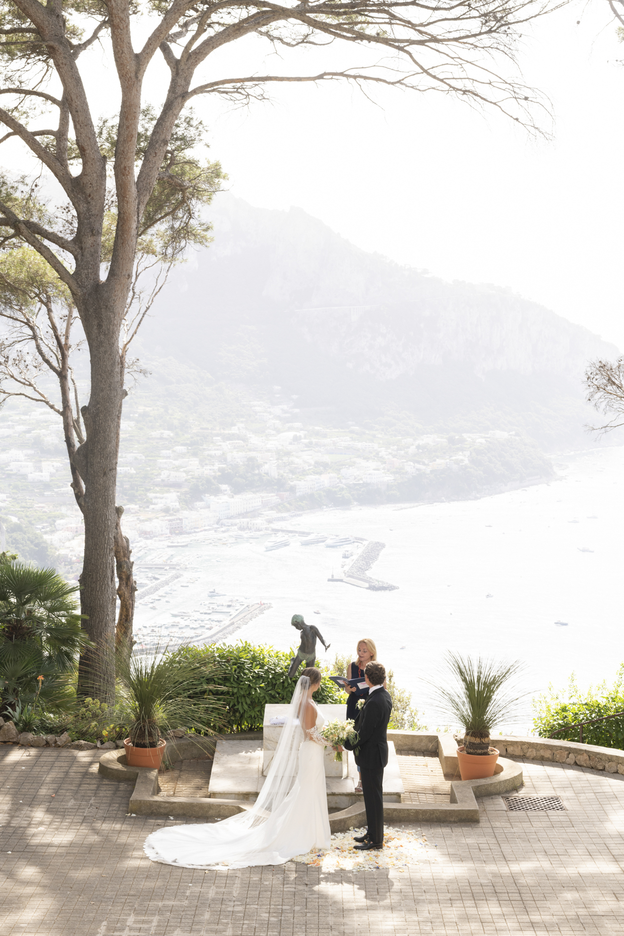 A Dreamy Capri Luxury Elopement: Rebecca & Ruffin's Romantic Italian ...