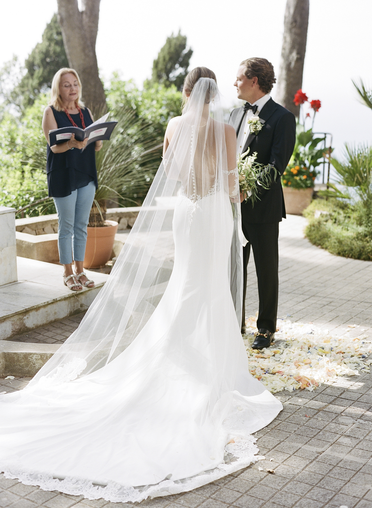 A Dreamy Capri Luxury Elopement: Rebecca & Ruffin's Romantic Italian ...